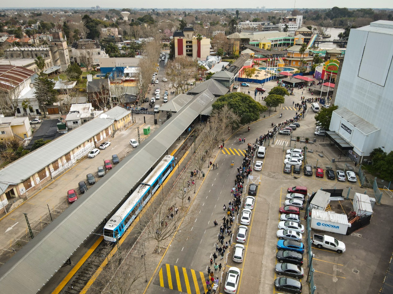 Tigre: Con más pasajeros, el Tren de la Costa suma frecuencias durante ...