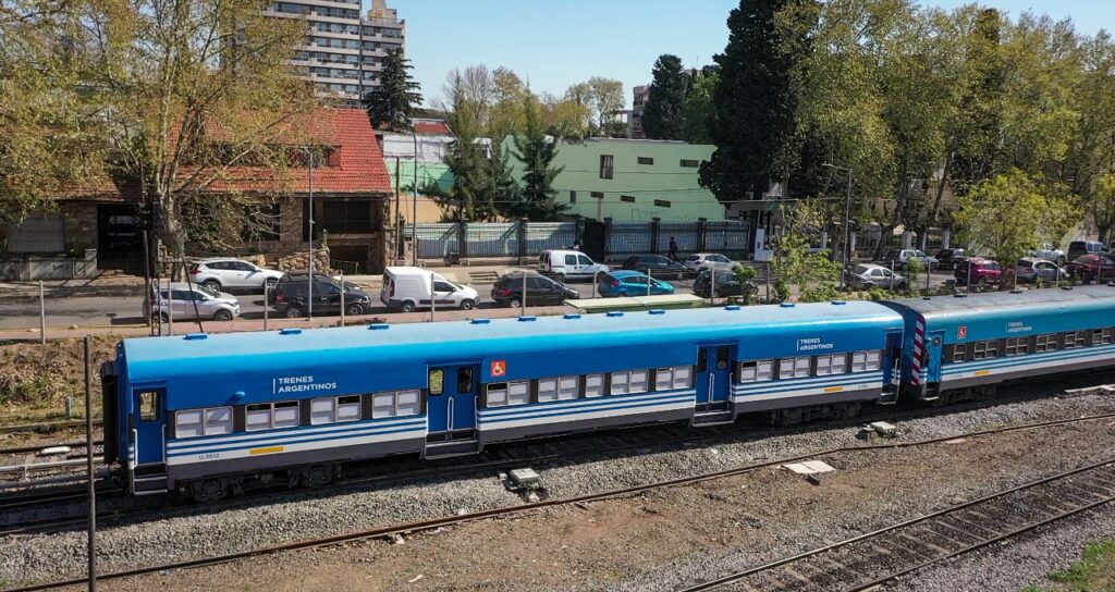 Trenes: Renuevan coches de la Linea Mitre